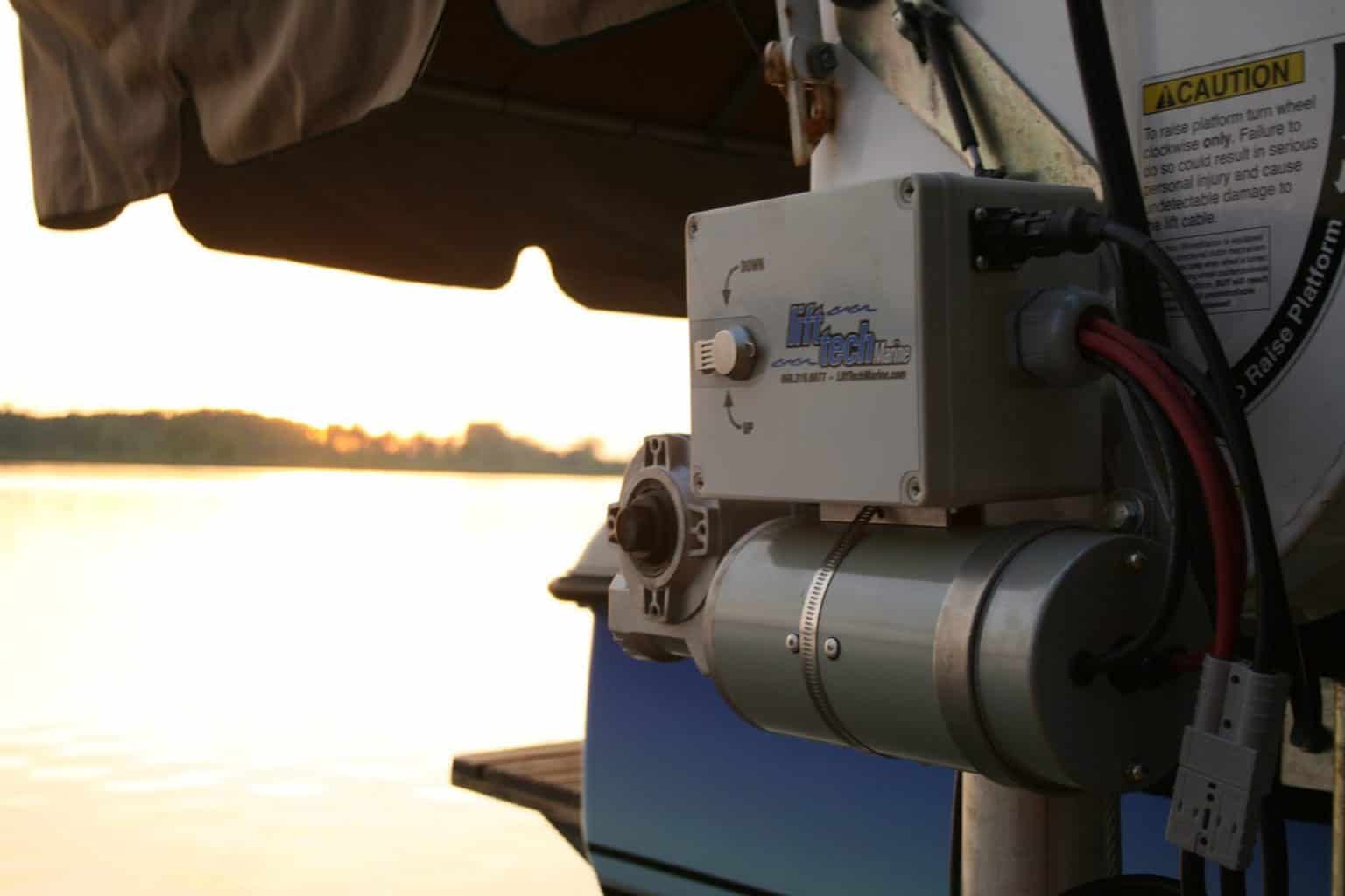 Lift Tech DC 12/24v Drive Motor with Wireless Remote – Midwest Marine ...