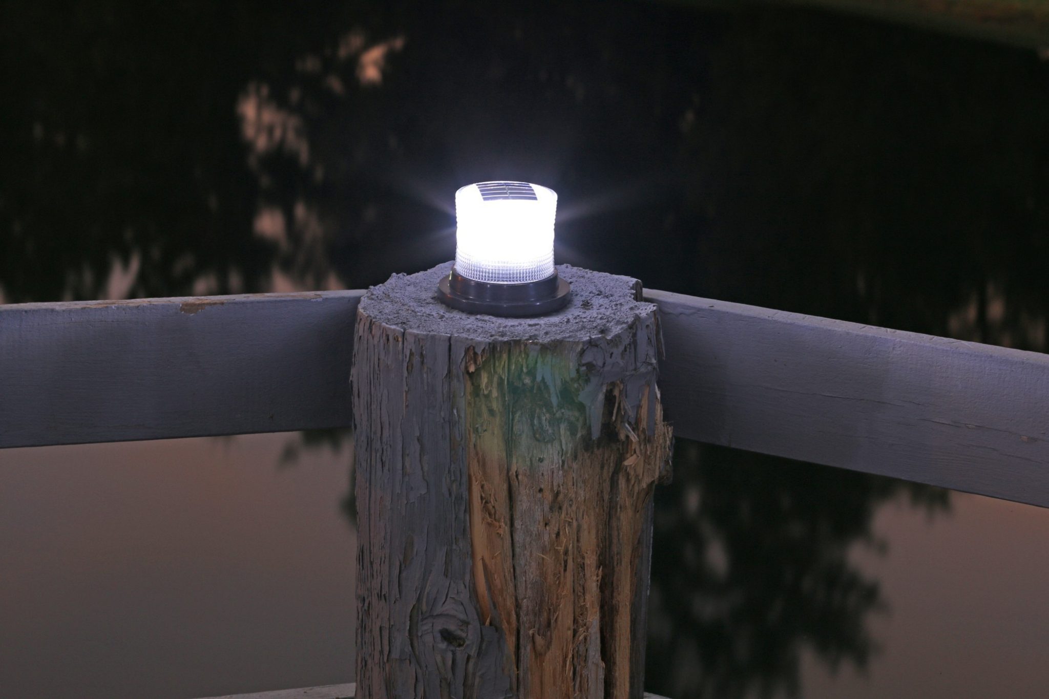 Solar Marine Light – Midwest Marine Supplies