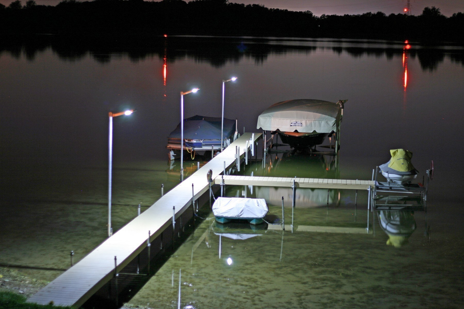 Solar Sky Dock Light with Motion Sensor – Midwest Marine Supplies